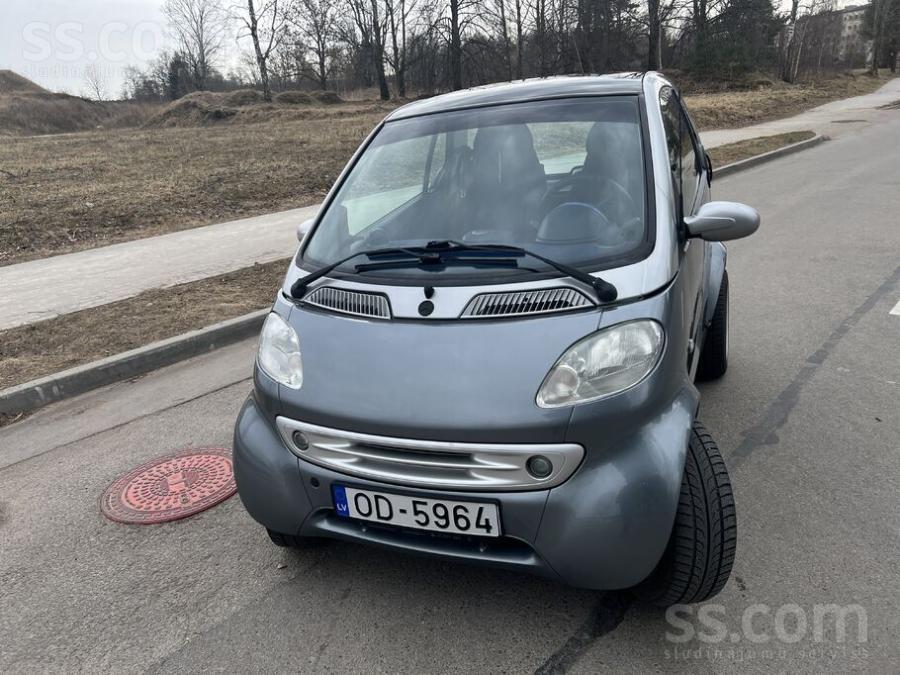 Grey Smart Fortwo 2001 in Riga, with an engine capacity of 0.60 L and mileage of 94 thousand km for 1600 €, photo 1 on AUTOMOTO.COM.LV