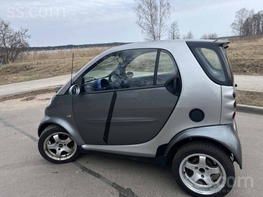 Grey Smart Fortwo 2001 in Riga, with an engine capacity of 0.60 L and mileage of 94 thousand km for 1600 €, photo 5 on AUTOMOTO.COM.LV