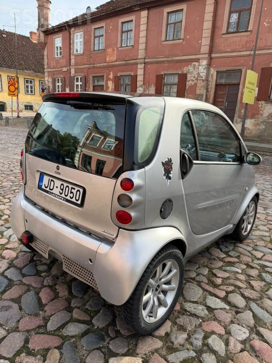 Grey Smart Fortwo 2001 in Kuldiga, with an engine capacity of 0.60 L and mileage of 95 thousand km for 1250 €, photo 4 on AUTOMOTO.COM.LV