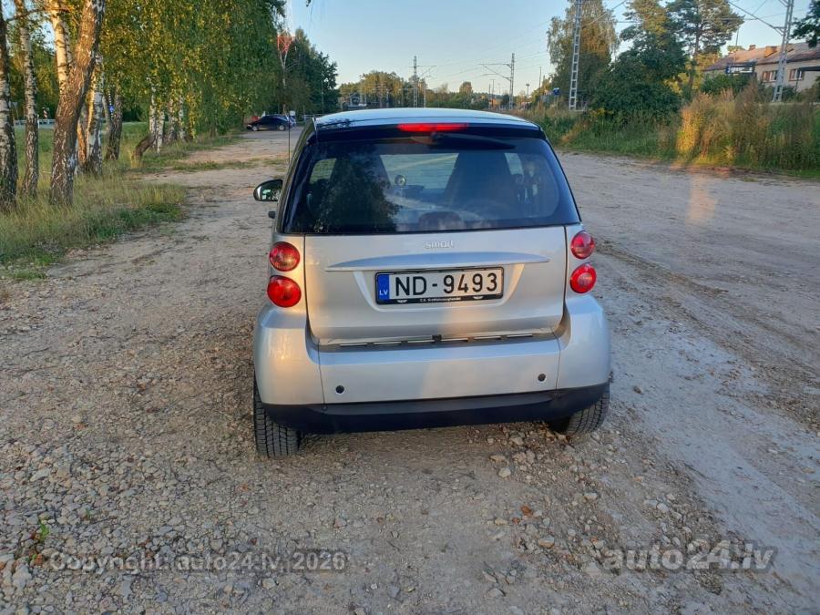 Grey Smart Fortwo 2010 in Riga, with an engine capacity of 1.00 L and mileage of 61 thousand km for 4000 €, photo 5 on AUTOMOTO.COM.LV