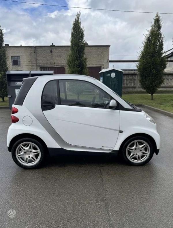 Grey Smart Fortwo 2012 in Kaunas, with an engine capacity of 1.00 L and mileage of 76 thousand km for 3700 €, photo 2 on AUTOMOTO.COM.LV