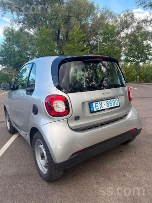 Pelēks Smart Fortwo 2021 Jelgava, ar dzinēja tilpumu 0.00 L un nobraukumu 37 tūkst. km par 8200 €, foto 3 vietnē AUTOMOTO.COM.LV
