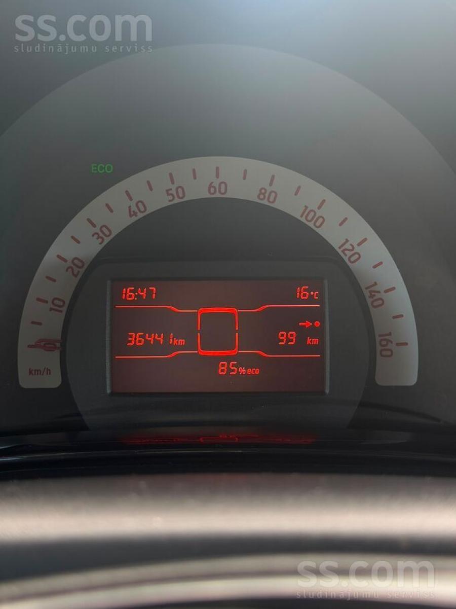 Pelēks Smart Fortwo 2021 Jelgava, ar dzinēja tilpumu 0.00 L un nobraukumu 37 tūkst. km par 8200 €, foto 7 vietnē AUTOMOTO.COM.LV
