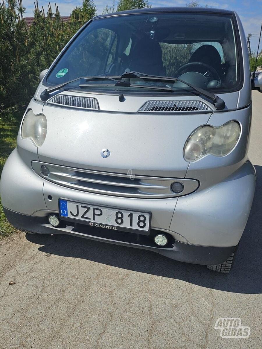 Pelēks Smart Fortwo 2004 Kretinga, ar dzinēja tilpumu 0.80 L un nobraukumu 143 tūkst. km par 1550 €, foto 3 vietnē AUTOMOTO.COM.LV