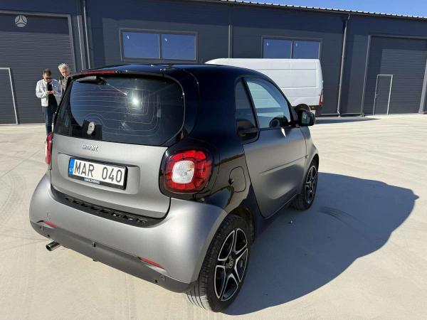 Pelēks Smart Fortwo 2016 Klaipėda, ar dzinēja tilpumu 1.00 L un nobraukumu 62 tūkst. km par 6900 €, foto 5 vietnē AUTOMOTO.COM.LV