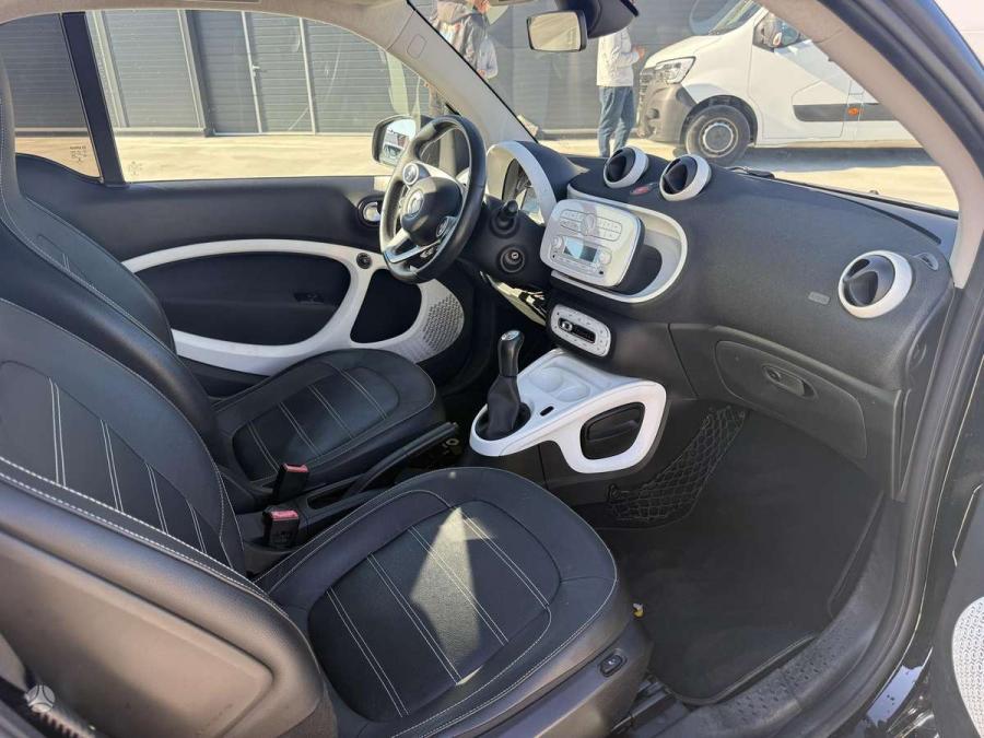 Pelēks Smart Fortwo 2016 Klaipėda, ar dzinēja tilpumu 1.00 L un nobraukumu 62 tūkst. km par 6900 €, foto 9 vietnē AUTOMOTO.COM.LV