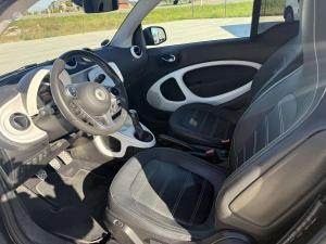 Pelēks Smart Fortwo 2016 Klaipėda, ar dzinēja tilpumu 1.00 L un nobraukumu 62 tūkst. km par 6900 €, foto 12 vietnē AUTOMOTO.COM.LV