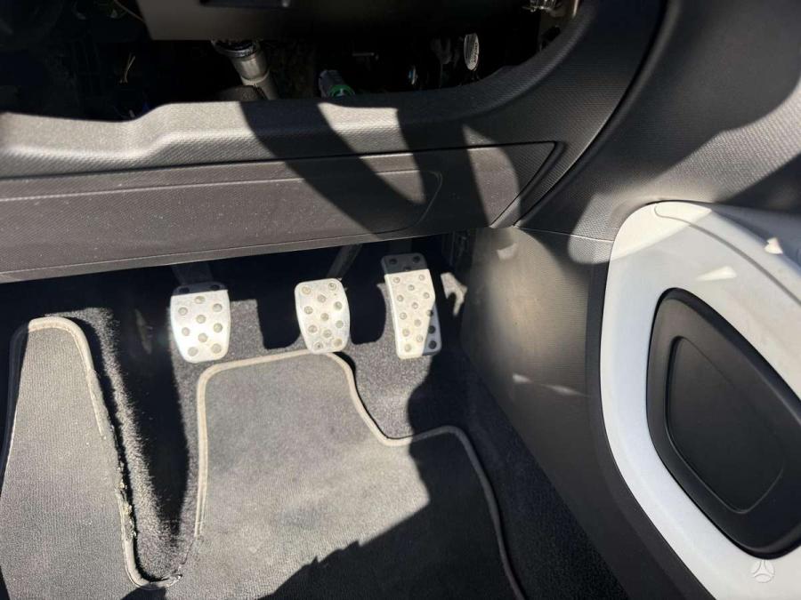 Pelēks Smart Fortwo 2016 Klaipėda, ar dzinēja tilpumu 1.00 L un nobraukumu 62 tūkst. km par 6900 €, foto 14 vietnē AUTOMOTO.COM.LV