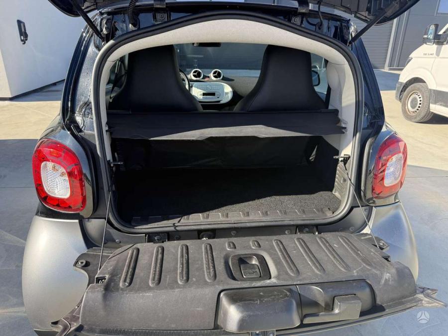 Pelēks Smart Fortwo 2016 Klaipėda, ar dzinēja tilpumu 1.00 L un nobraukumu 62 tūkst. km par 6900 €, foto 25 vietnē AUTOMOTO.COM.LV