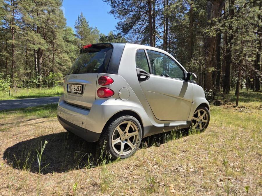 Smart Fortwo 2010 Rīga, ar dzinēja tilpumu 1.00 L un nobraukumu 62 tūkst. km par 3750 €, foto 3 vietnē AUTOMOTO.COM.LV