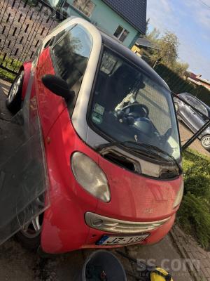 Red Smart Fortwo 1999 in Jelgava, with an engine capacity of 0.60 L and mileage of 0 thousand km for 200 €, photo 3 on AUTOMOTO.COM.LV