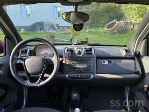 Sarkans Smart Fortwo 2008 Ogre, ar dzinēja tilpumu 1.00 L un nobraukumu 0 tūkst. km par 3990 €, foto 8 vietnē AUTOMOTO.COM.LV