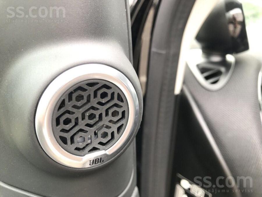 Sarkans Smart Fortwo 2022 Rīga, ar dzinēja tilpumu 0.00 L un nobraukumu 13 tūkst. km par 7780 €, foto 23 vietnē AUTOMOTO.COM.LV