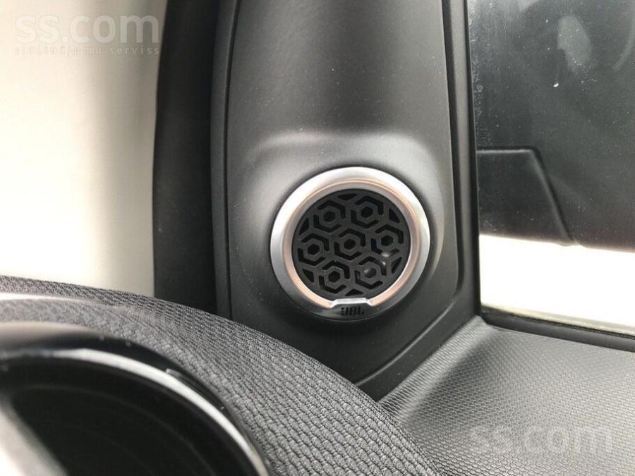 Sarkans Smart Fortwo 2022 Rīga, ar dzinēja tilpumu 0.00 L un nobraukumu 13 tūkst. km par 7780 €, foto 24 vietnē AUTOMOTO.COM.LV