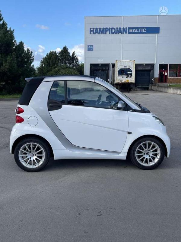 Balts Smart Fortwo 2013 Šauļi, ar dzinēja tilpumu 1.00 L un nobraukumu 50 tūkst. km par 3799 €, foto 6 vietnē AUTOMOTO.COM.LV