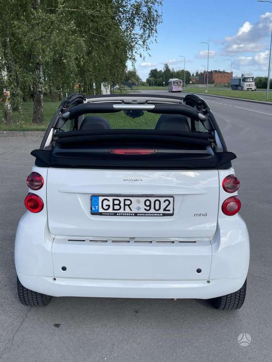 White Smart Fortwo 2013 in Siauliai, with an engine capacity of 1.00 L and mileage of 50 thousand km for 3799 €, photo 14 on AUTOMOTO.COM.LV