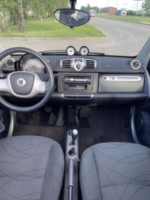 White Smart Fortwo 2013 in Siauliai, with an engine capacity of 1.00 L and mileage of 50 thousand km for 3799 €, photo 17 on AUTOMOTO.COM.LV