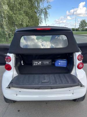 White Smart Fortwo 2013 in Siauliai, with an engine capacity of 1.00 L and mileage of 50 thousand km for 3799 €, photo 24 on AUTOMOTO.COM.LV