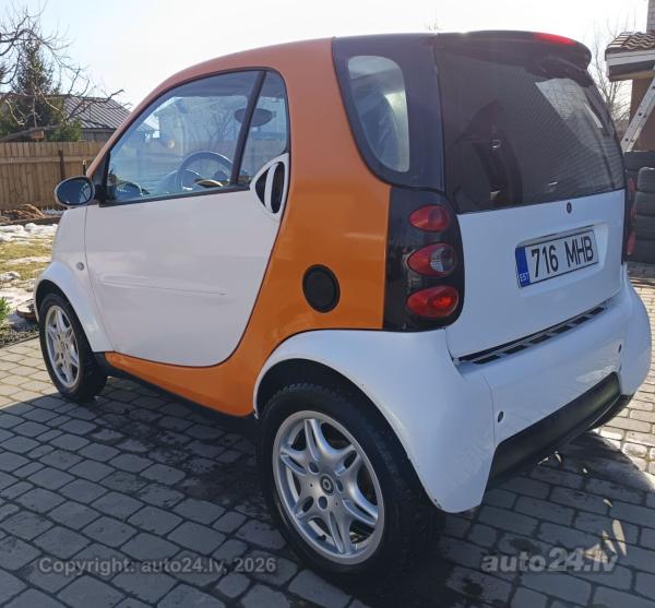 Balts Smart Fortwo 2003 Tallina, ar dzinēja tilpumu 0.80 L un nobraukumu 0 tūkst. km par 1999 €, foto 3 vietnē AUTOMOTO.COM.LV