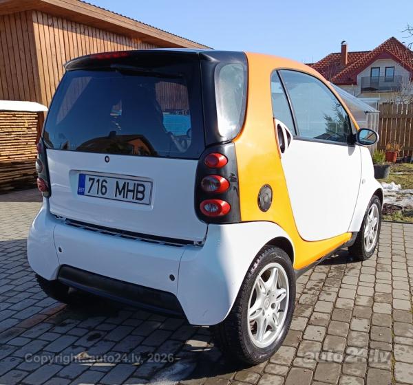 Balts Smart Fortwo 2003 Tallina, ar dzinēja tilpumu 0.80 L un nobraukumu 0 tūkst. km par 1999 €, foto 4 vietnē AUTOMOTO.COM.LV