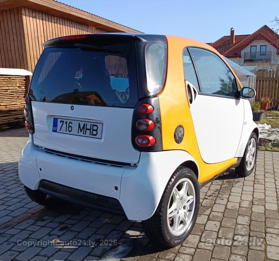 Balts Smart Fortwo 2003 Tallina, ar dzinēja tilpumu 0.80 L un nobraukumu 0 tūkst. km par 1999 €, foto 4 vietnē AUTOMOTO.COM.LV
