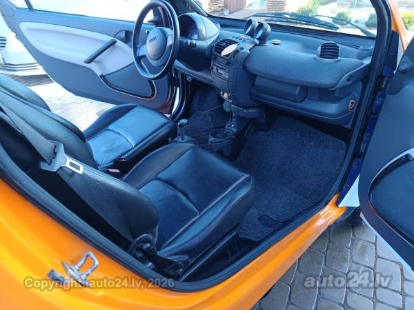 Balts Smart Fortwo 2003 Tallina, ar dzinēja tilpumu 0.80 L un nobraukumu 0 tūkst. km par 1999 €, foto 5 vietnē AUTOMOTO.COM.LV