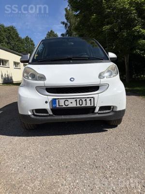 Balts Smart Fortwo 2008 Rīga, ar dzinēja tilpumu 0.80 L un nobraukumu 169 tūkst. km par 3400 €, foto  vietnē AUTOMOTO.COM.LV
