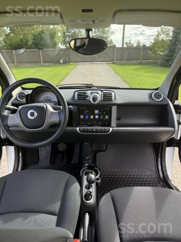 Смарт Форту 2011 в Рига на AUTOMOTO.COM.LV Белый Смарт Форту 2011 в Рига, объемом двигателя 1.00 л и пробегом 106 тыс. км за 3950 €, фото 5 на AUTOMOTO.COM.LV