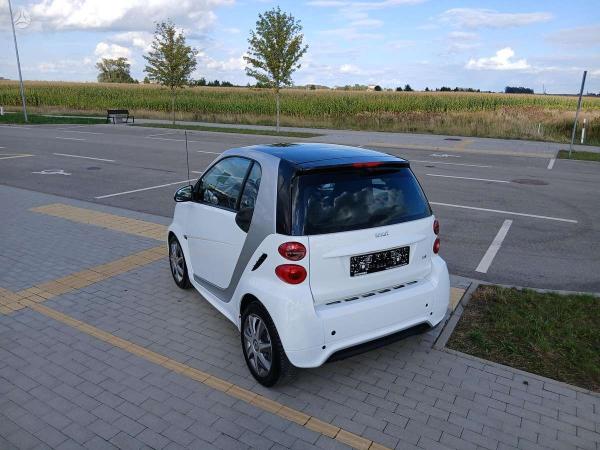 Balts Smart Fortwo 2013 Marijampole, ar dzinēja tilpumu 0.80 L un nobraukumu 140 tūkst. km par 3850 €, foto 11 vietnē AUTOMOTO.COM.LV
