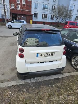 White Smart Fortwo 2010 in Riga, with an engine capacity of 1.00 L and mileage of 0 thousand km for 1700 €, photo 3 on AUTOMOTO.COM.LV