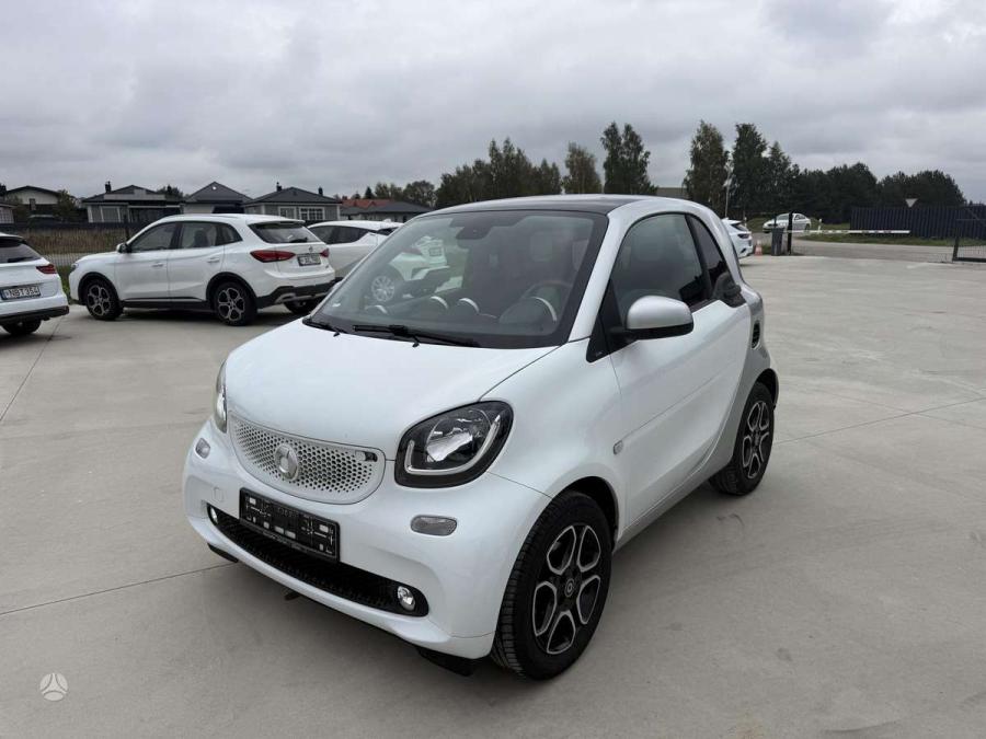 Balts Smart Fortwo 2015 Klaipėda, ar dzinēja tilpumu 1.00 L un nobraukumu 97 tūkst. km par 5900 €, foto 1 vietnē AUTOMOTO.COM.LV