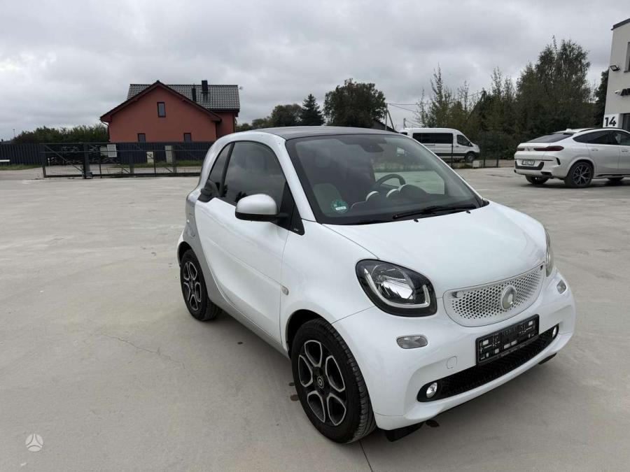 Balts Smart Fortwo 2015 Klaipėda, ar dzinēja tilpumu 1.00 L un nobraukumu 97 tūkst. km par 5900 €, foto 3 vietnē AUTOMOTO.COM.LV
