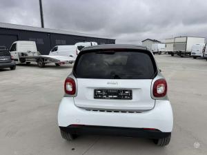 Balts Smart Fortwo 2015 Klaipėda, ar dzinēja tilpumu 1.00 L un nobraukumu 97 tūkst. km par 5900 €, foto 5 vietnē AUTOMOTO.COM.LV
