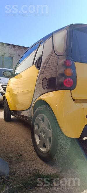 Dzeltens Smart Fortwo 1999 Daugavpils, ar dzinēja tilpumu 0.60 L un nobraukumu 189 tūkst. km par 1450 €, foto 3 vietnē AUTOMOTO.COM.LV