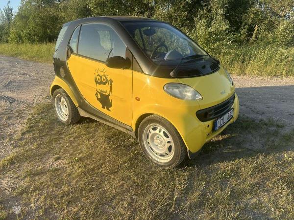 Yellow Smart Fortwo 2000 in Prienai, with an engine capacity of 8.00 L and mileage of 237 thousand km for 1111 €, photo 5 on AUTOMOTO.COM.LV