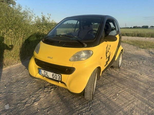 Yellow Smart Fortwo 2000 in Prienai, with an engine capacity of 8.00 L and mileage of 237 thousand km for 1111 €, photo 9 on AUTOMOTO.COM.LV