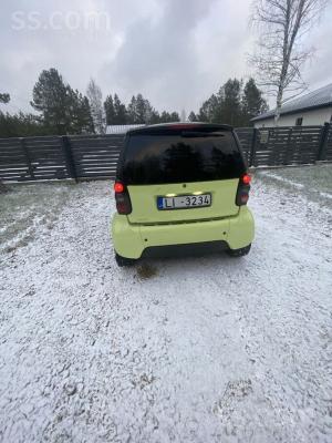 Yellow Smart Fortwo 2001 in Riga, with an engine capacity of 0.60 L and mileage of 132 thousand km for 1500 €, photo 3 on AUTOMOTO.COM.LV