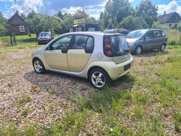 Yellow Smart Fortwo 2005 in Ludza, with an engine capacity of 1.30 L and mileage of 0 thousand km for 1650 €, photo 3 on AUTOMOTO.COM.LV