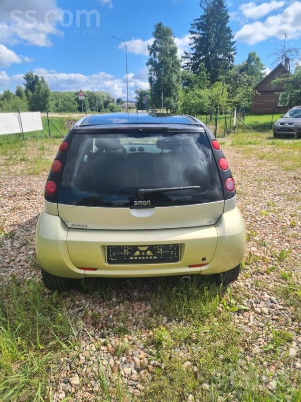 Yellow Smart Fortwo 2005 in Ludza, with an engine capacity of 1.30 L and mileage of 0 thousand km for 1650 €, photo 5 on AUTOMOTO.COM.LV
