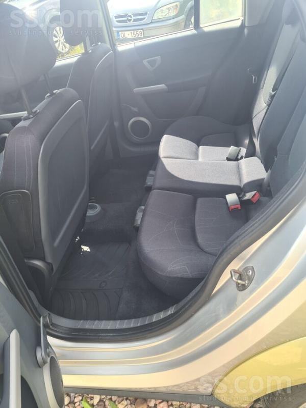 Yellow Smart Fortwo 2005 in Ludza, with an engine capacity of 1.30 L and mileage of 0 thousand km for 1650 €, photo 9 on AUTOMOTO.COM.LV