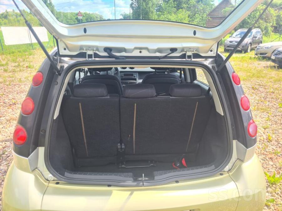 Yellow Smart Fortwo 2005 in Ludza, with an engine capacity of 1.30 L and mileage of 0 thousand km for 1650 €, photo 12 on AUTOMOTO.COM.LV