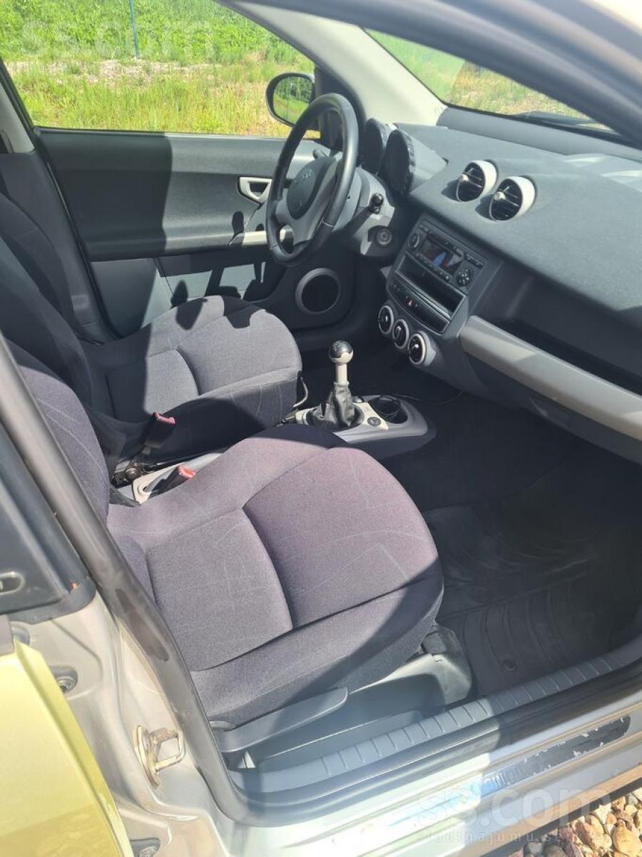 Yellow Smart Fortwo 2005 in Ludza, with an engine capacity of 1.30 L and mileage of 0 thousand km for 1650 €, photo 14 on AUTOMOTO.COM.LV