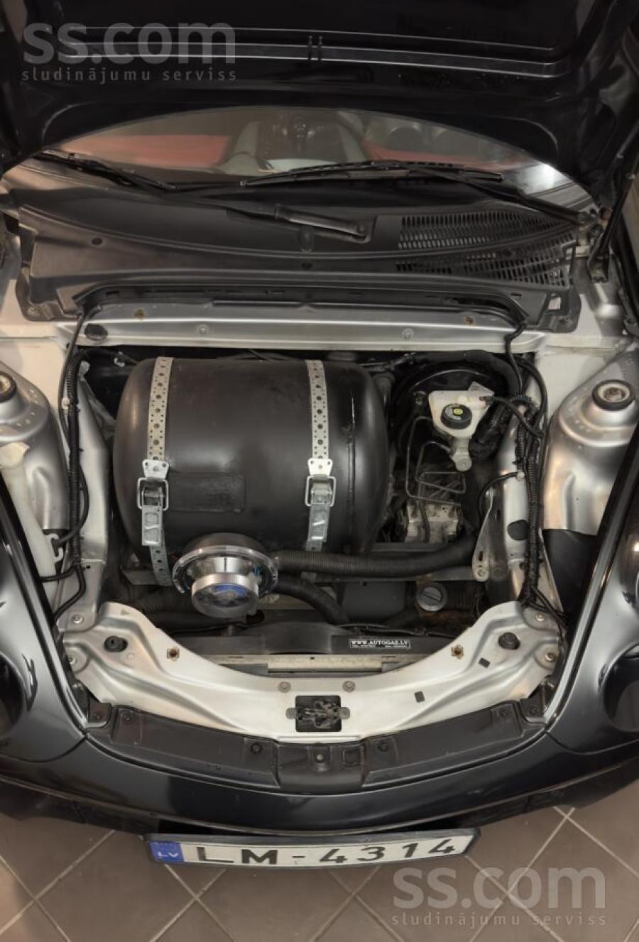 Black Smart Roadster 2005 in Riga, with an engine capacity of 0.90 L and mileage of 155 thousand km for 6500 €, photo 5 on AUTOMOTO.COM.LV