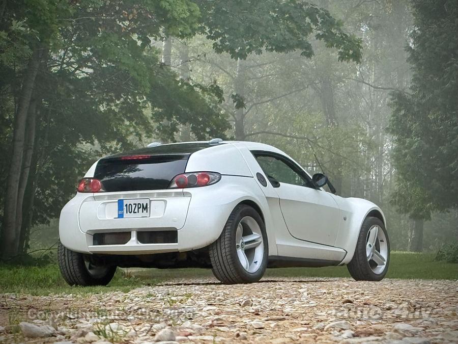 White Smart Roadster 2004 in Tallinn, with an engine capacity of 0.70 L and mileage of 111 thousand km for 6500 €, photo 3 on AUTOMOTO.COM.LV