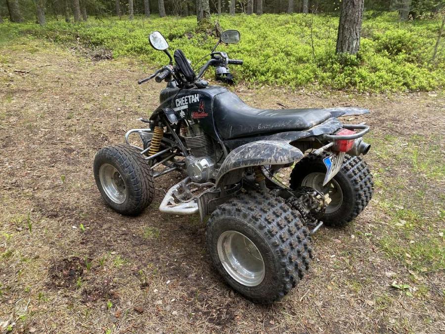 Melns SMC Wildcat 2003 Kauņa, ar dzinēja tilpumu 0.25 L un nobraukumu 80 tūkst. km par 1300 €, foto 3 vietnē AUTOMOTO.COM.LV