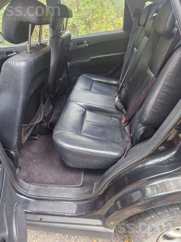 Melns SsangYong Actyon 2007 Daugavpils, ar dzinēja tilpumu 2.00 L un nobraukumu 219 tūkst. km par 1900 €, foto 8 vietnē AUTOMOTO.COM.LV