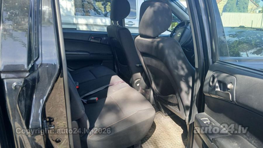 Melns SsangYong Actyon 2015 Pērnava, ar dzinēja tilpumu 2.00 L un nobraukumu 188 tūkst. km par 9499 €, foto 11 vietnē AUTOMOTO.COM.LV
