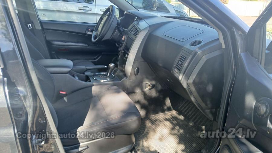 Melns SsangYong Actyon 2015 Pērnava, ar dzinēja tilpumu 2.00 L un nobraukumu 188 tūkst. km par 9499 €, foto 12 vietnē AUTOMOTO.COM.LV