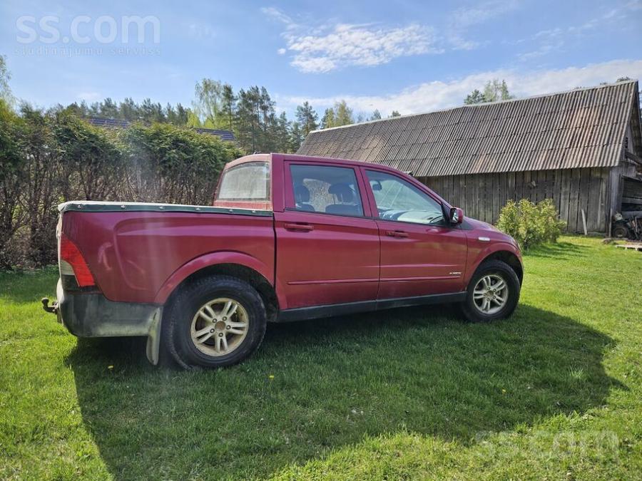 Sarkans SsangYong Actyon 2008 Daugavpils, ar dzinēja tilpumu 2.00 L un nobraukumu 204 tūkst. km par 2000 €, foto 4 vietnē AUTOMOTO.COM.LV