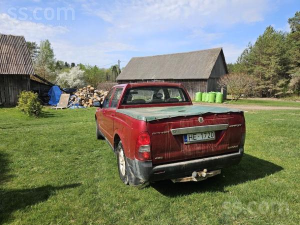 Sarkans SsangYong Actyon 2008 Daugavpils, ar dzinēja tilpumu 2.00 L un nobraukumu 204 tūkst. km par 2000 €, foto 5 vietnē AUTOMOTO.COM.LV